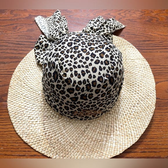 Disney | Accessories | Walt Disney Animal Kingdom Womens Leopard Straw ...